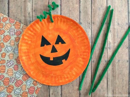 Easiest Paper Plate Pumpkin Craft! - The Simple Parent
