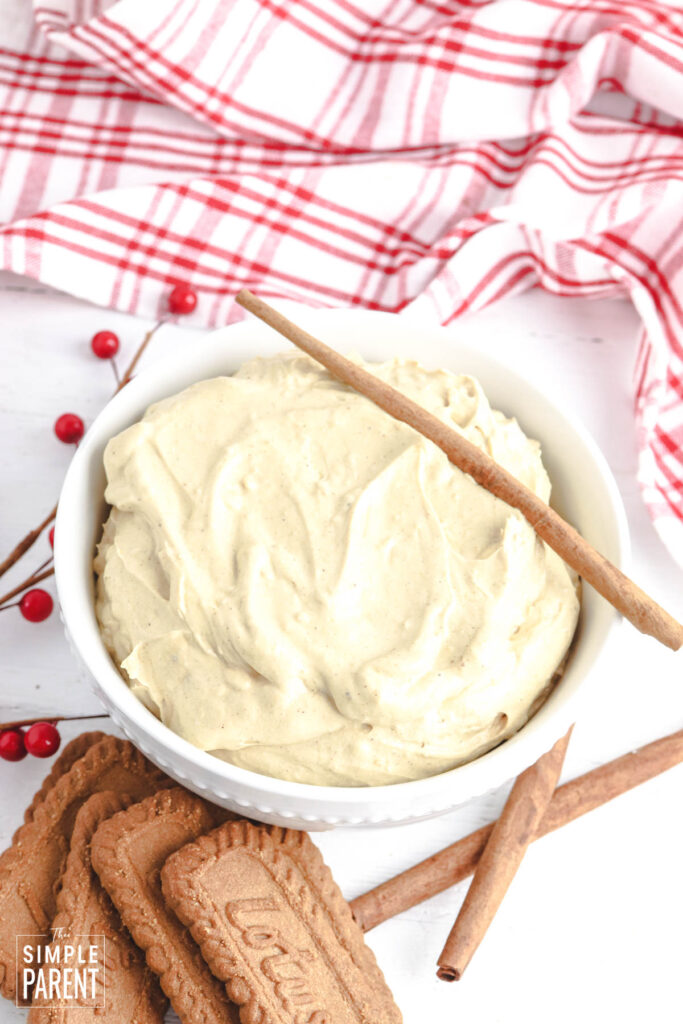 Gingerbread Cheesecake Dip - The Simple Parent
