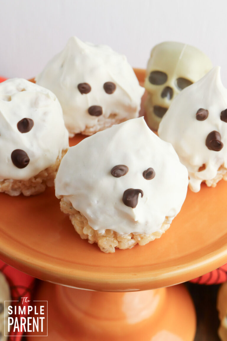 Ghost Halloween Rice Krispies Treats (Fun & Easy Spooky Treat!)