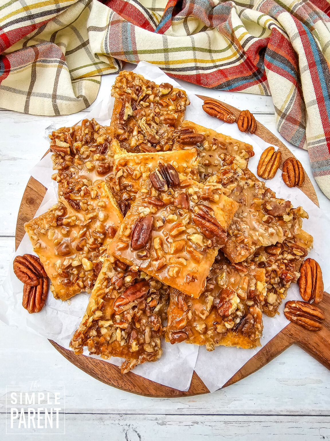 Pecan Pie Bark (Easy Holiday Dessert Recipe!)