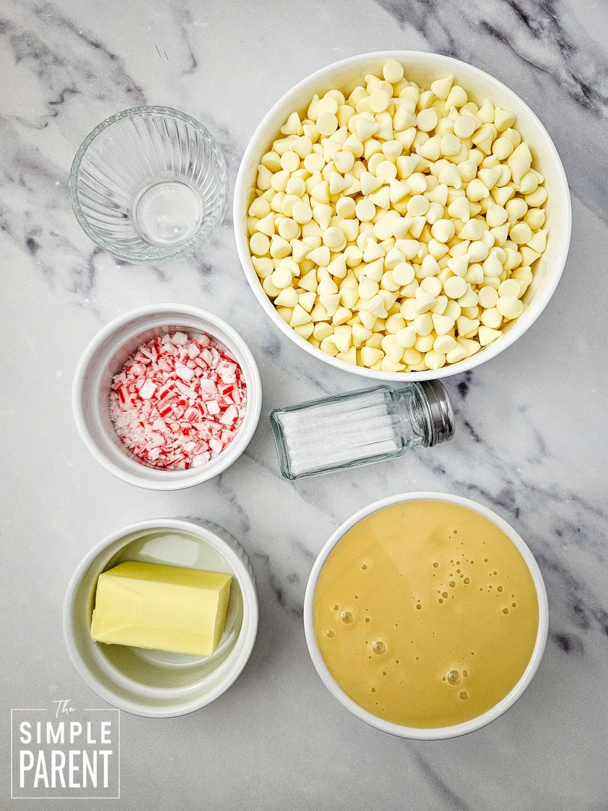 Peppermint Fudge (Candy Cane Themed Candy)